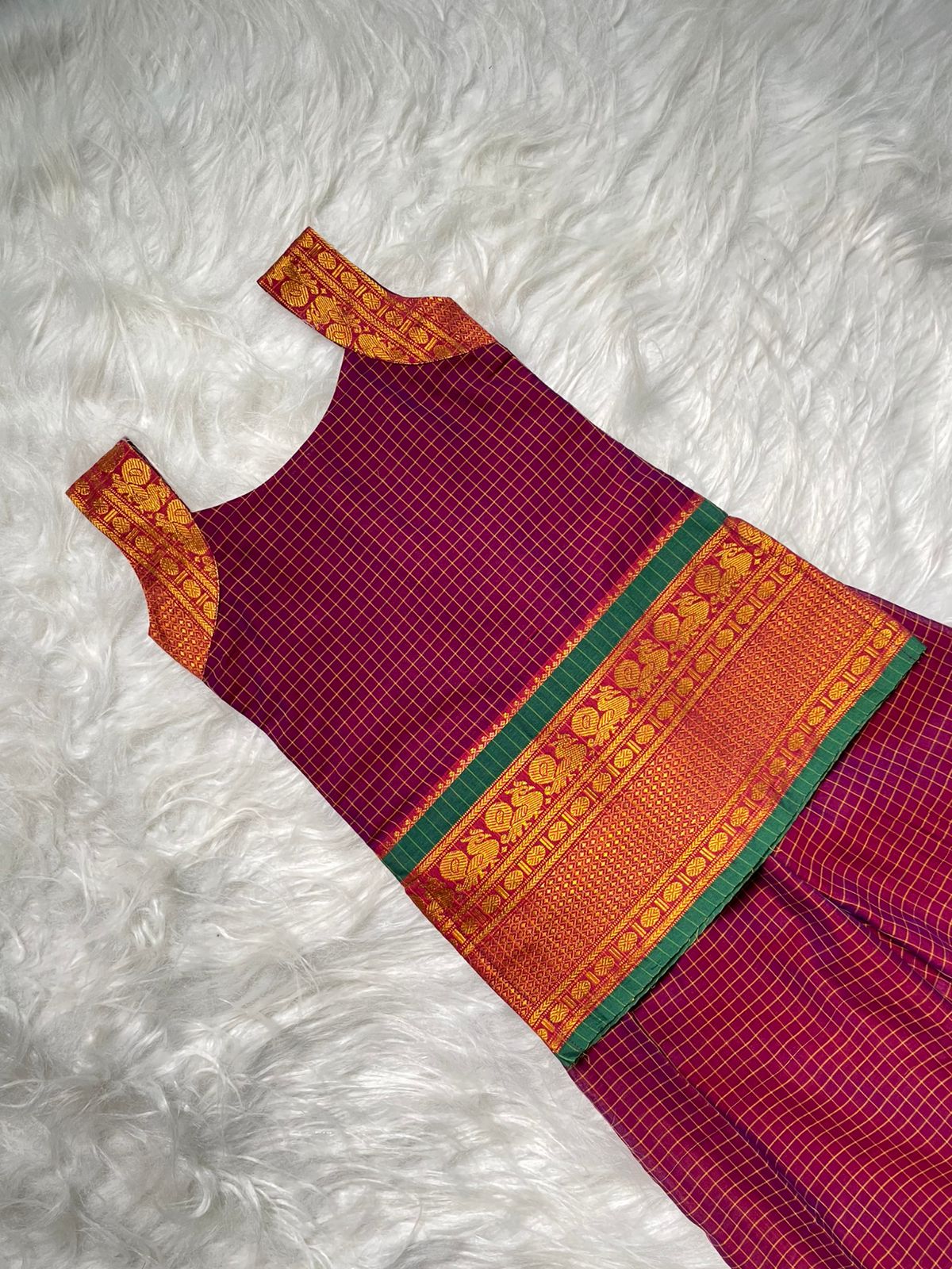 Varnamalika - Pavala Poo – Hooray